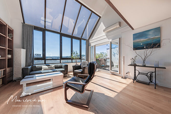 Appartement 4 pièces à vendre - Puteaux, Vieux Puteaux
