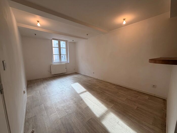 Appartement 1 pièce à Toulon, Centre-ville, à louer