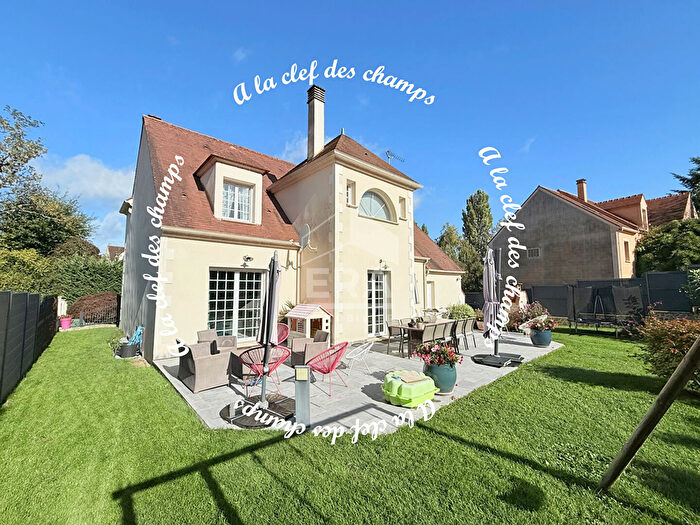 Maison 8 pièces à Gif-sur-Yvette, Courcelle, Damiette, à vendre