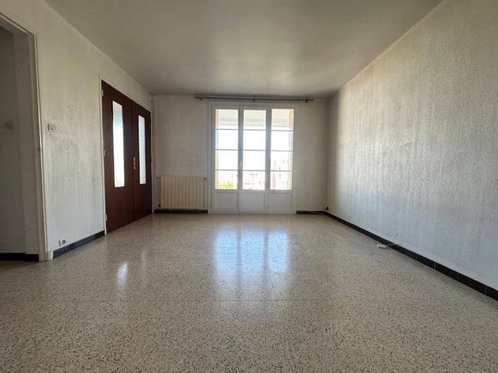 Donicarde-Barban, La Seyne-sur-Mer : Appartement 4 pièces à louer