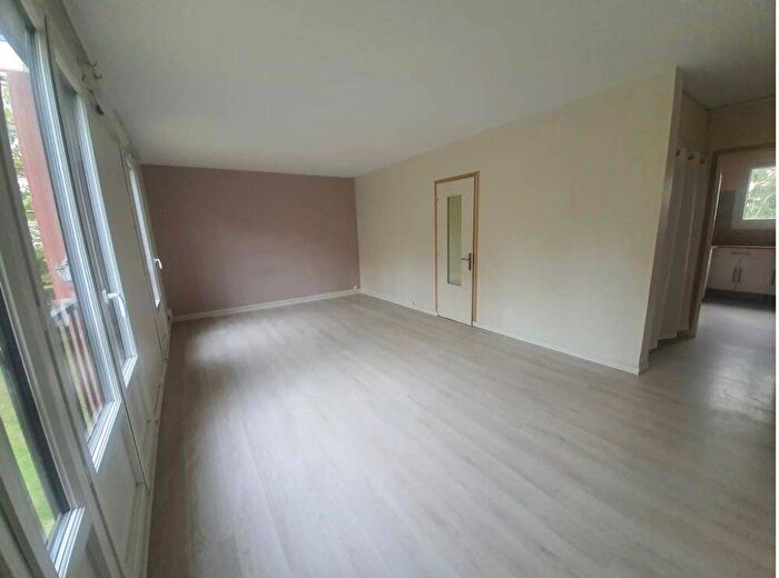 Appartement 4 pièces à Leclerc-Verdun Nord Est, Brie-Comte-Robert, à louer