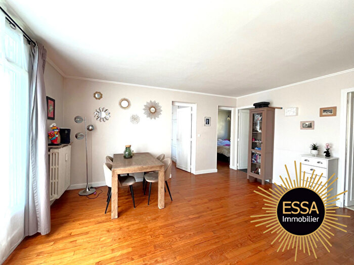 Appartement à vendre - Le Chesnay, Tartre - 4 pièces - 2 chambres