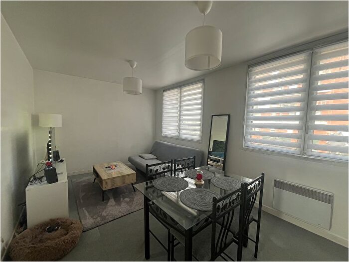 La Madeleine, Centre-ville : Appartement 2 pièces à louer