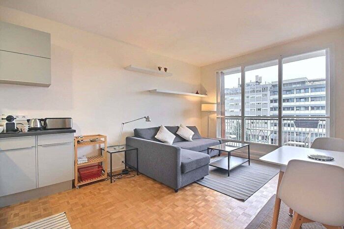 Appartement à louer - Pernety, Paris ème arrondissement - 2 pièces - 2 chambres