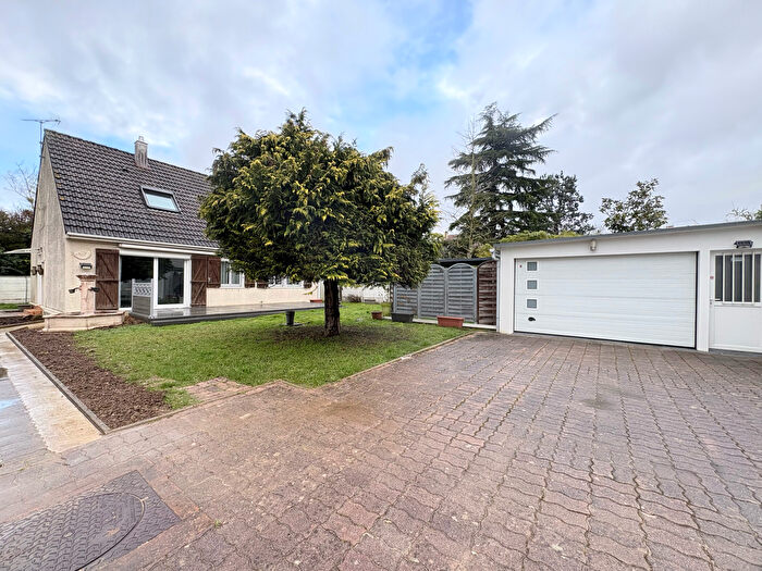 Maison à vendre - Noisy-le-Grand, Sud - 6 pièces - 4 chambres