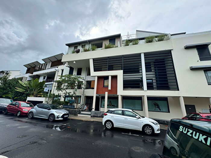 Appartement à vendre - Saint-Paul, Centre-ville, Etang - 2 pièces - 1 chambre