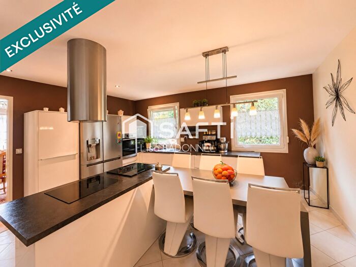 Maison 8 pièces à Saint-Amé, à vendre