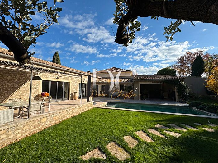 Maison à vendre - Saint-Rémy-de-Provence - 5 pièces - 4 chambres