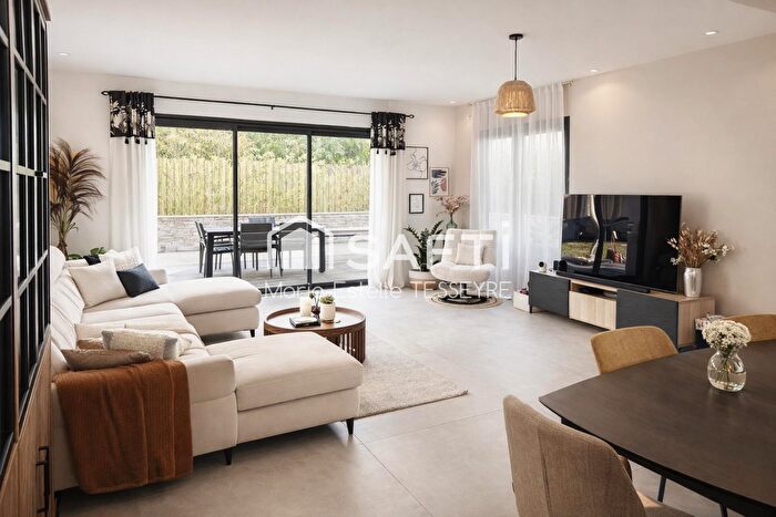 Maison à vendre - Pompignac - 6 pièces - 4 chambres