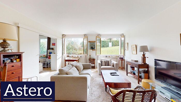 Appartement à vendre - Garches, Buzenval - 3 pièces - 2 chambres