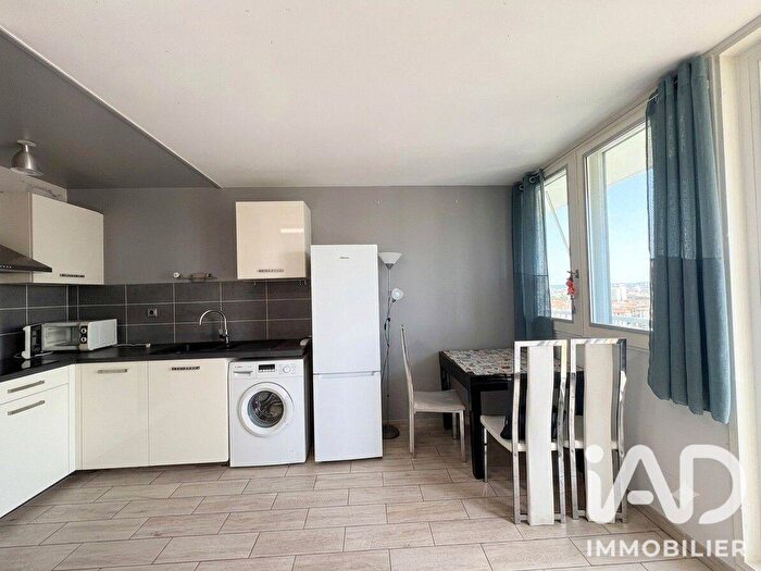 Appartement 2 pièces à Carrieres, Charenton-le-Pont, à louer