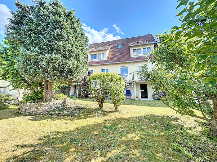 Maison à vendre - Saint-Cyr-lécole, Langevin - 10 pièces - 8 chambres