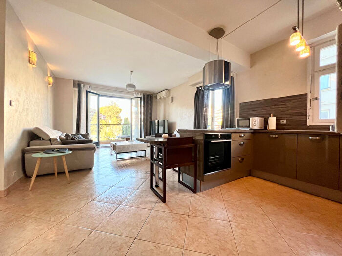 Appartement à vendre - Cannes, Pointe Croisette - 2 pièces - 1 chambre