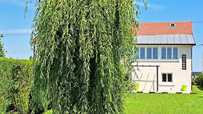 Le Mesnil-Saint-Denis : Maison 6 pièces à vendre