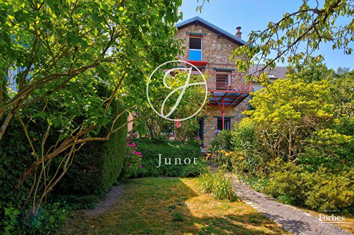 Sèvres, Beau-Site, Binelles, Renan, Chataîgneraie : Maison 4 pièces à vendre