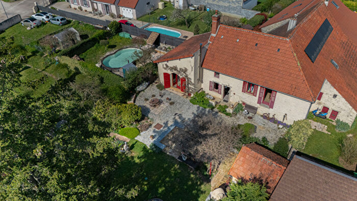 Maison à vendre - Sainte-Marie-la-Blanche - 7 pièces - 4 chambres