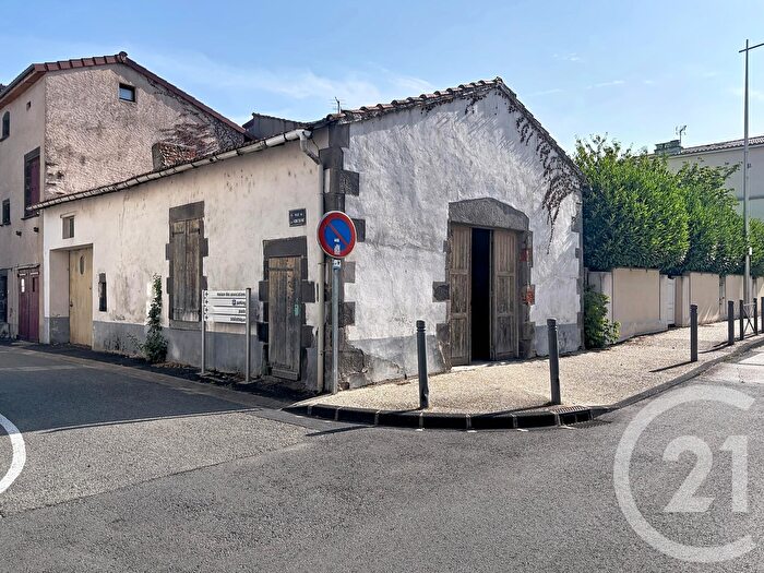 Maison 1 pièce à vendre à Ennezat