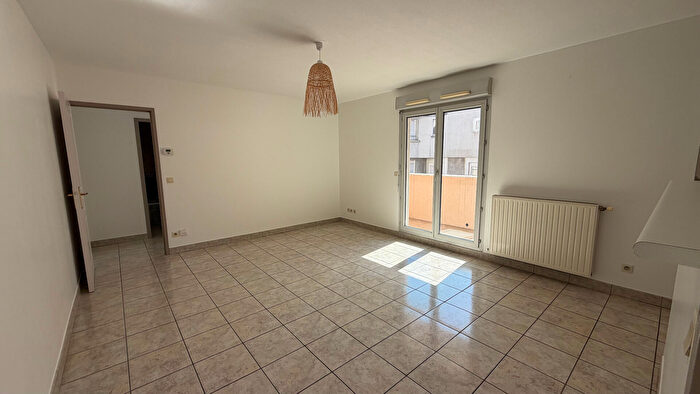 Vienne, Centre-ville : Appartement 2 pièces à louer