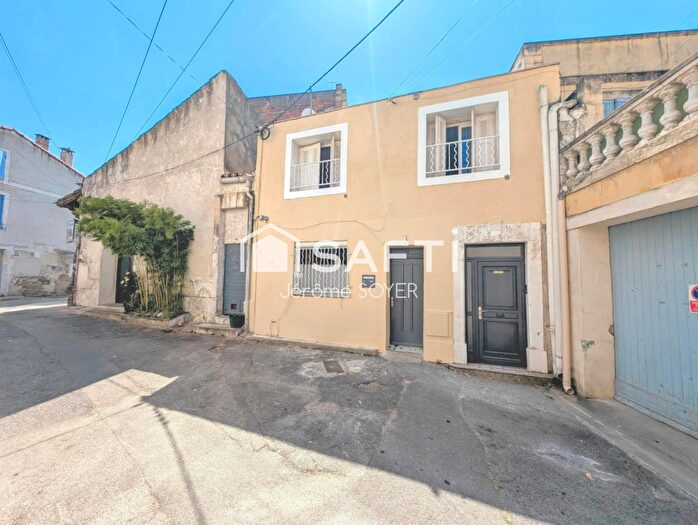 Maison à vendre - Châteaurenard, Centre-ville - 4 pièces - 3 chambres