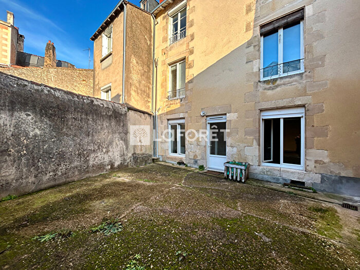 Appartement à louer - Poitiers, Centre-ville - 2 pièces - 1 chambre