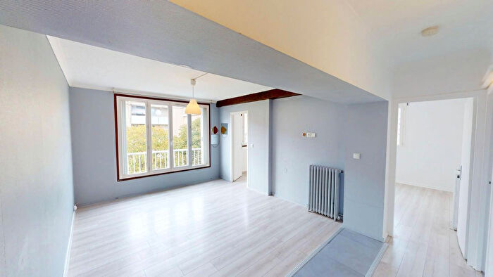 Appartement 4 pièces à louer à Mantes-la-Jolie, Gassicourt