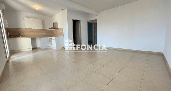 Appartement 2 pièces à Ouest, Gignac-la-Nerthe, à louer