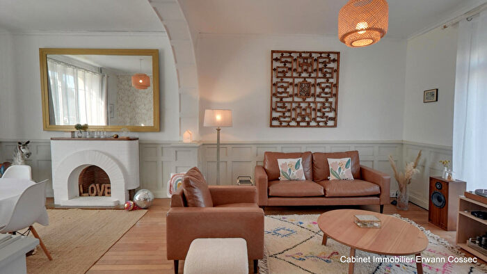 Maison à vendre - Treffiagat - 9 pièces - 6 chambres