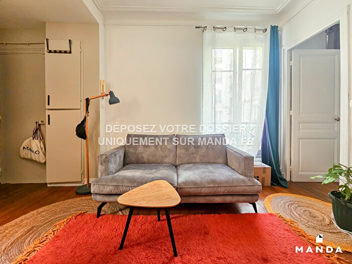 Appartement à louer - Paris e , Barbès, Château Rouge - 2 pièces - 1 chambre
