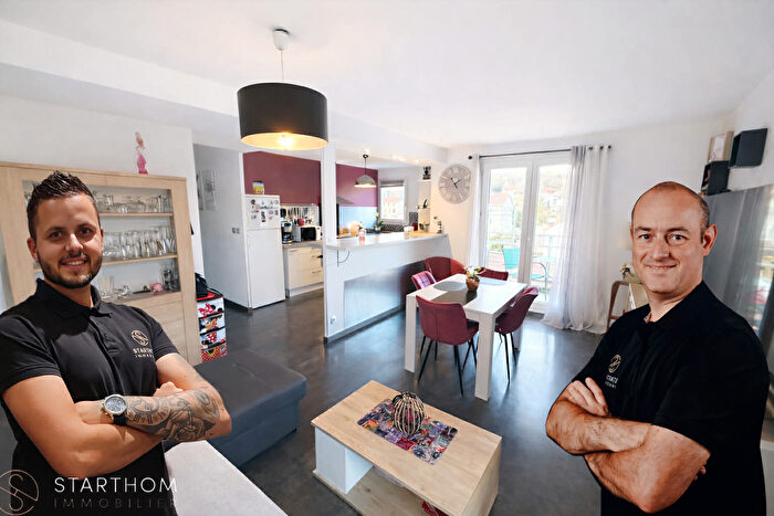 Appartement à vendre - Voiron, Centre-ville, Gare - 2 pièces - 1 chambre