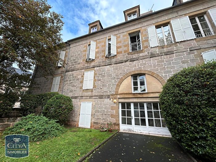 Appartement à louer - Brive-la-Gaillarde, Centre-ville, Pont Cardinal, Champanatier - 4 pièces - 3 chambres