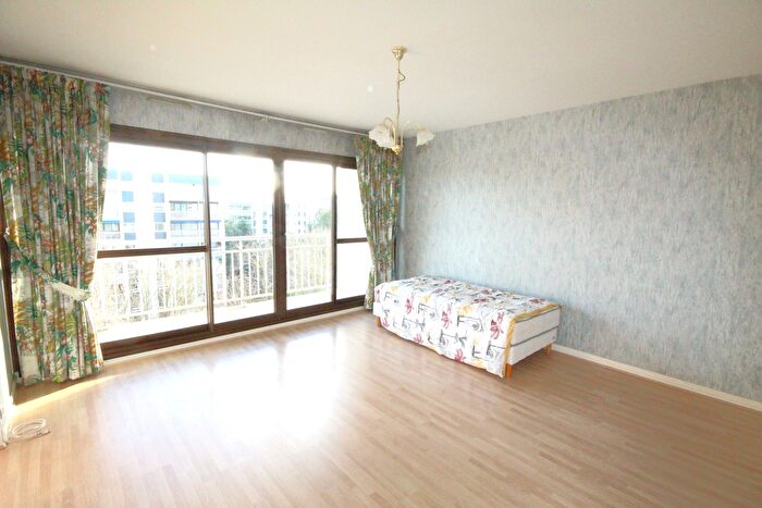 Appartement à vendre - Vélizy-Villacoublay, Mairie - 2 pièces - 1 chambre