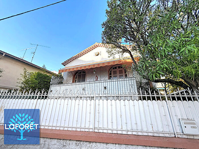 Maison à vendre - Cannes, Pointe Croisette - 7 pièces - 4 chambres