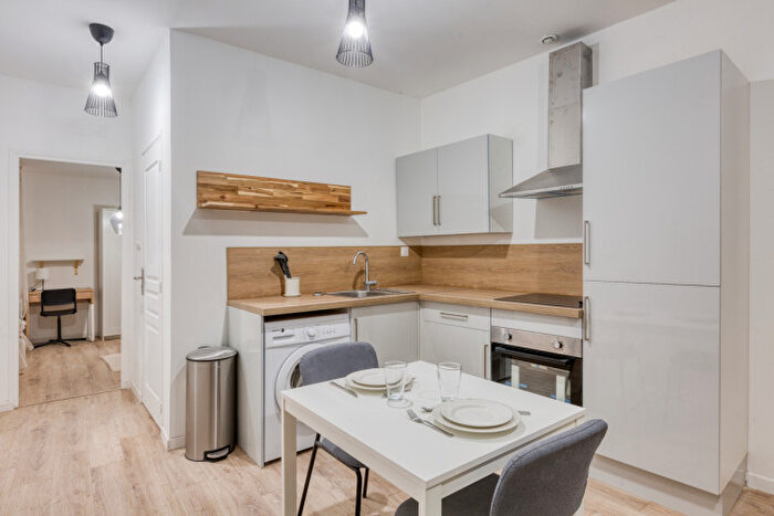 Appartement à louer - Roubaix, Gare Jean Lebas - 2 pièces - 1 chambre