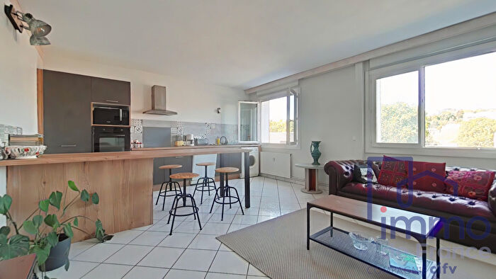 Appartement 4 pièces à Saint-Étienne, Saint-Roch, Vivaraize, Valbenoite, Centre Deux, à vendre