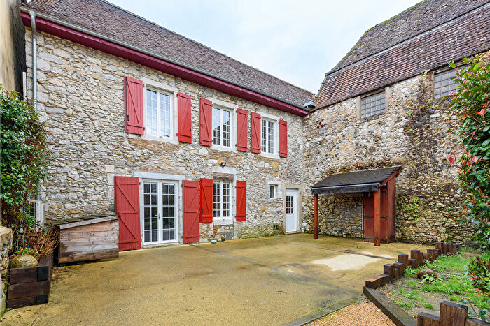 Maison à vendre - Orthez - 8 pièces - 6 chambres