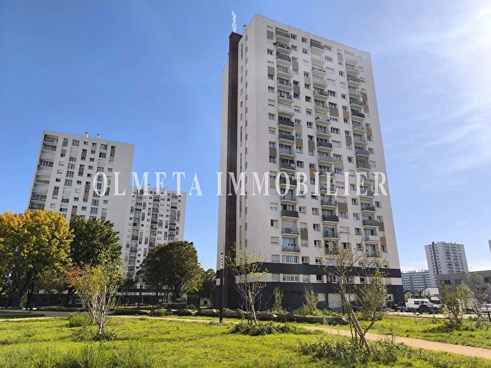 Épinay-sur-Seine, La Source, Les Presles : Appartement 2 pièces à vendre
