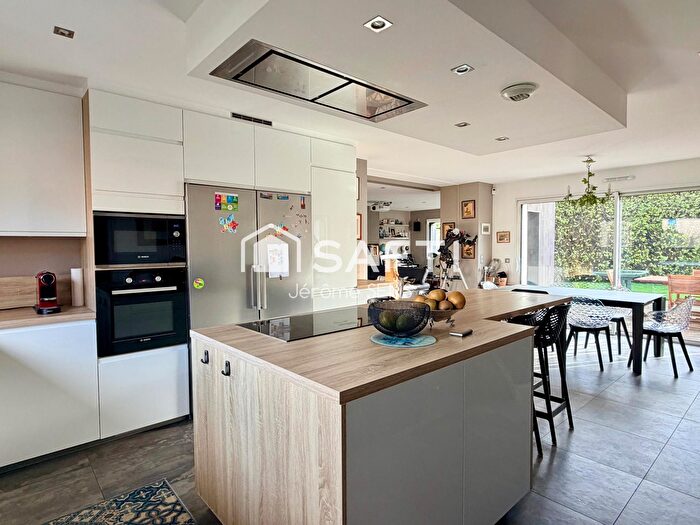 Maison à vendre - LHaÿ-les-Roses, Petit Robinson - 6 pièces - 5 chambres