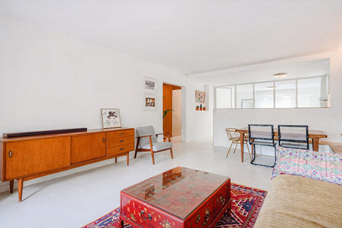 Appartement 3 pièces à vendre à Paris 19ème, Buttes Chaumont, Laumière, Manin