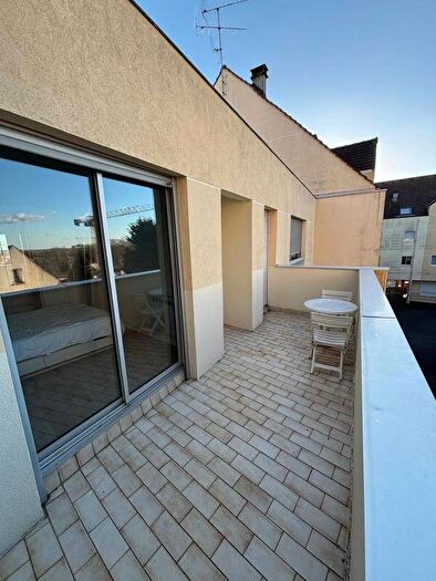 Appartement à louer - Bourg de Saint Thibault, Saint-Thibault-des-Vignes - 3 pièces - 2 chambres