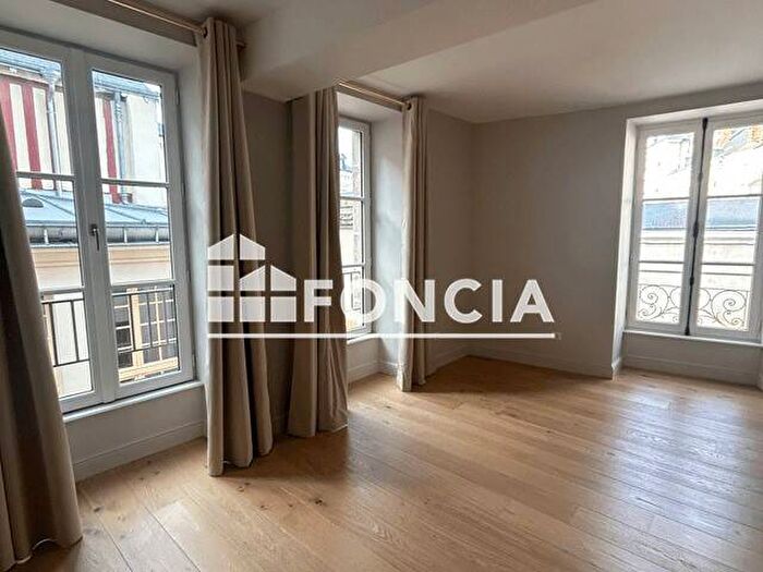 Appartement à louer - Martroi-Cathédrale, Orléans - 3 pièces - 2 chambres