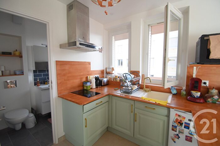 Vichy, Quartier de France : Appartement 2 pièces à louer