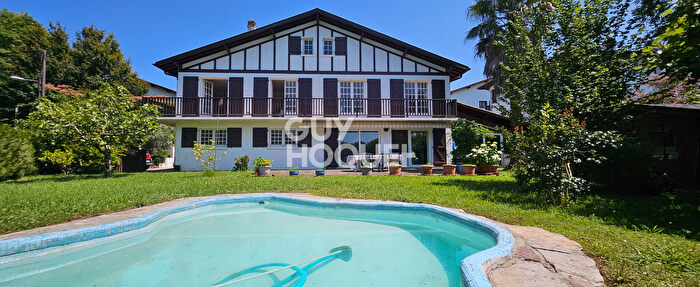 Maison à vendre - Ascain - 9 pièces - 6 chambres