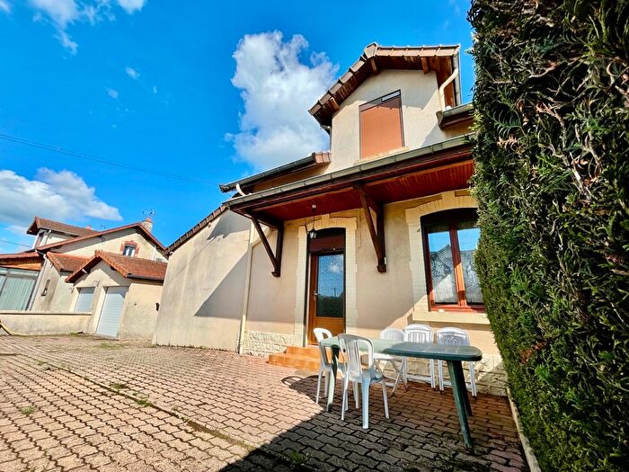 Maison à vendre - Gueugnon - 5 pièces - 3 chambres