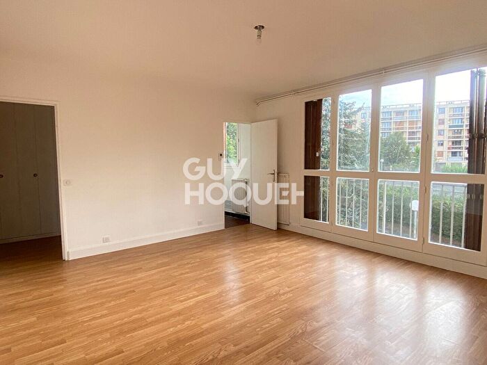 Appartement à louer - Les Lycées-La Forêt-Le Château, Chantilly - 1 pièce