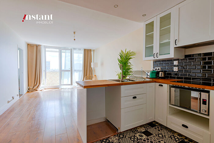 Appartement à louer - Villeurbanne, Tonkin Nord - 5 pièces - 1 chambre