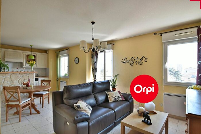 Saint-Fons, Centre-ville, Chassagnon - Appartement 2 pièces à louer