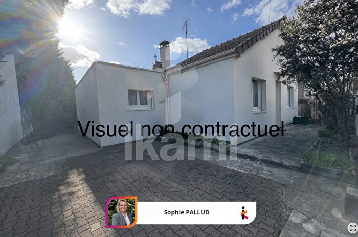 Maison à vendre - Aulnay-sous-Bois, Vieux Pays, Roserai, Bourg - 4 pièces - 3 chambres