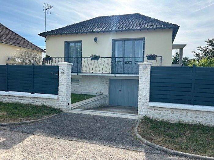 Maison à vendre - Ivry-la-Bataille - 3 pièces - 2 chambres