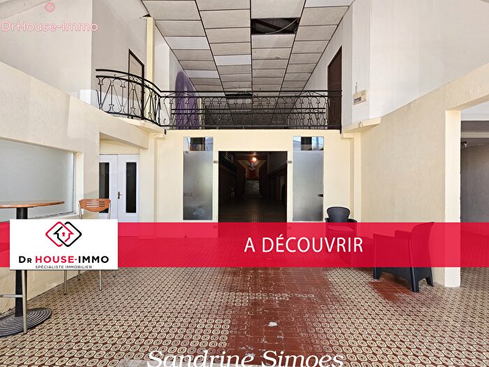 Appartement à vendre - Montmorillon - 10 pièces - 9 chambres