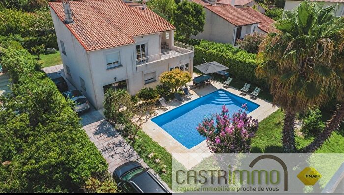 Maison à vendre - Nîmes, Saint-Césaire - 8 pièces - 6 chambres